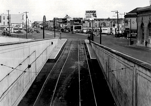 File:Castro1$twin-peaks-tunnel-1929.jpg - FoundSF